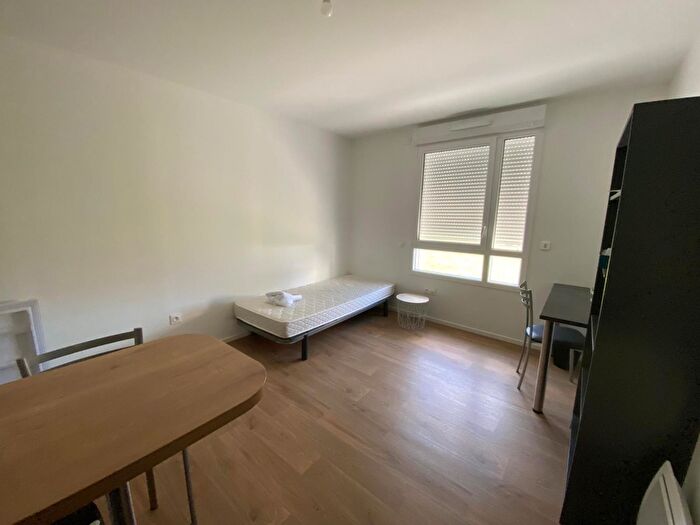 Appartement 1 pièce à Laval, Les Pommeraies, à louer