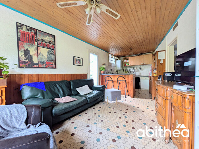 Maison à vendre - Vayres - 6 pièces - 5 chambres