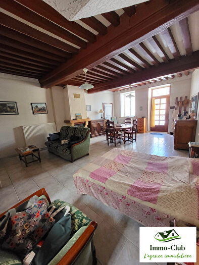 Maison 4 pièces à Château-Chinon Ville, à vendre