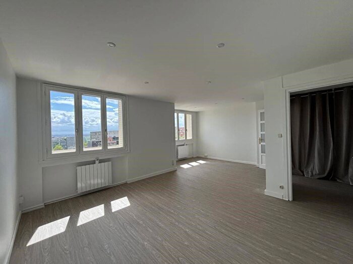 Appartement 4 pièces à Métro Cuire, Caluire-et-Cuire, à louer