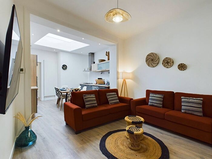 Maison à louer - Caulier, Lille - 7 pièces - 1 chambre