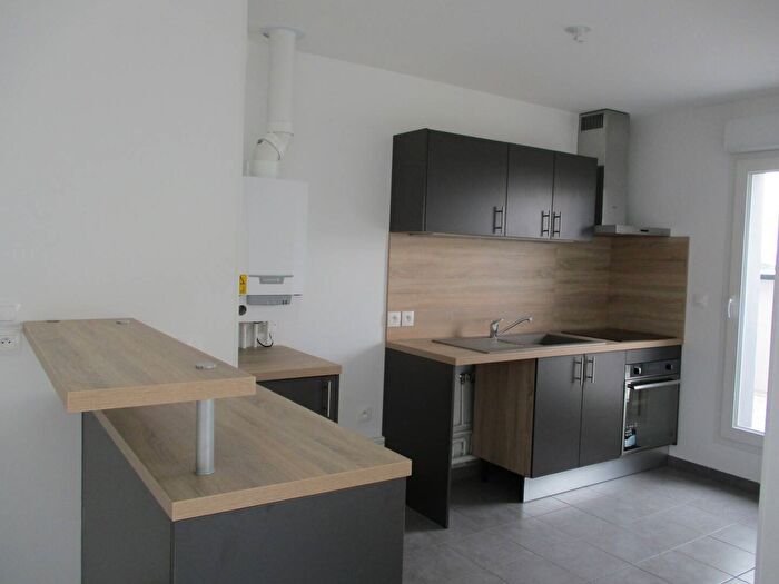 Appartement à louer - Clairmarais-Charles Arnould, Reims - 3 pièces - 2 chambres