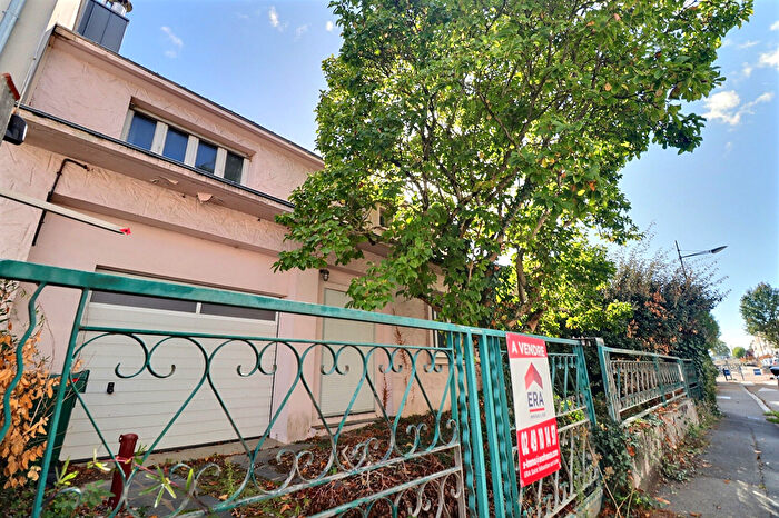 Saint-Sébastien-sur-Loire, Ouest - Maison 7 pièces à vendre