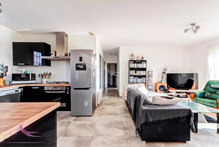 Maison à vendre - Aléria - 4 pièces - 3 chambres