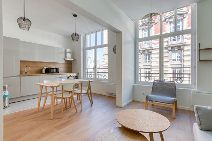 Appartement à louer - Roubaix, Centre-ville, Crouy - 4 pièces