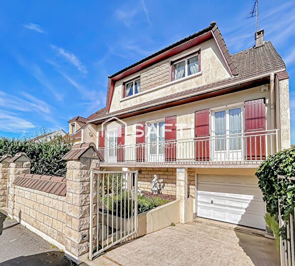 Maison à vendre - Noisy-le-Grand, Centre-ville - 6 pièces - 5 chambres