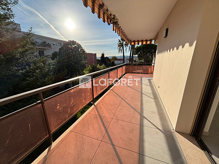 Appartement à vendre - Saint-Laurent-du-Var, Galinières, Pomarels - 4 pièces - 3 chambres