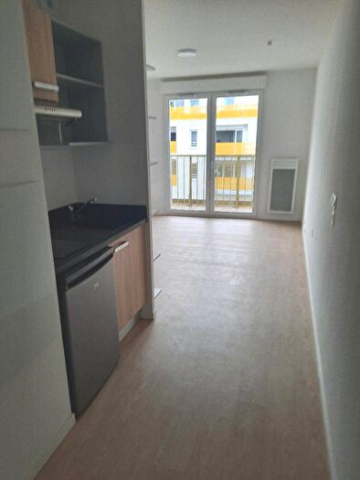 Appartement à louer - Zone Industrielle Quatre Pavillons-La Gardette, Lormont - 1 pièce