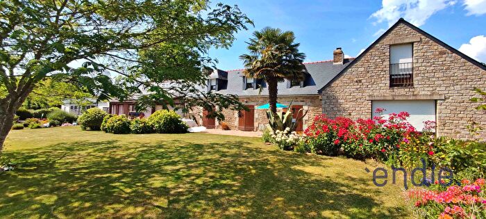 Maison à vendre - Fouesnant - 10 pièces - 6 chambres