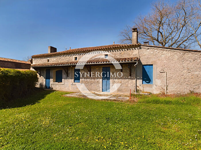 Maison à vendre - Bonneville-et-Saint-Avit-de-Fumadières - 5 pièces - 3 chambres