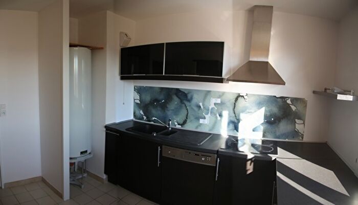 Appartement à louer - Saint-Étienne, La Terrasse, Bel Air, Bergson, Carnot - 4 pièces - 2 chambres