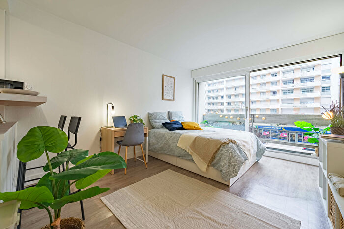 Paris 15ème, Georges Brassens : Appartement 1 pièce à louer