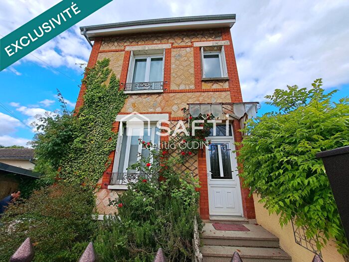 Maison 4 pièces à Romilly-sur-Seine, Centre-ville, Gare, Lion, Les Hauts Buissons, à vendre