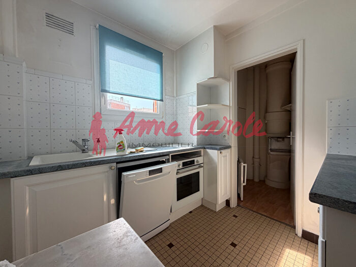 Joinville-le-Pont, Centre-ville : Appartement 3 pièces à louer