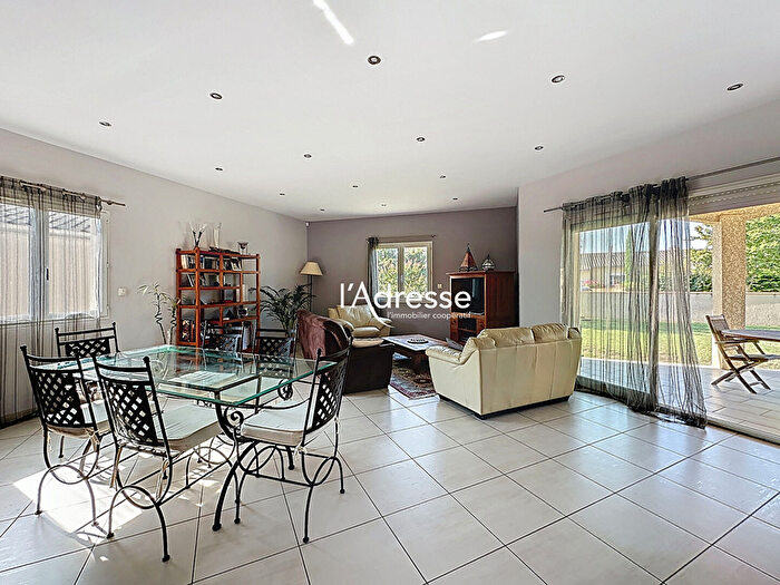 Maison à vendre - La Salvetat-Saint-Gilles - 4 pièces - 3 chambres