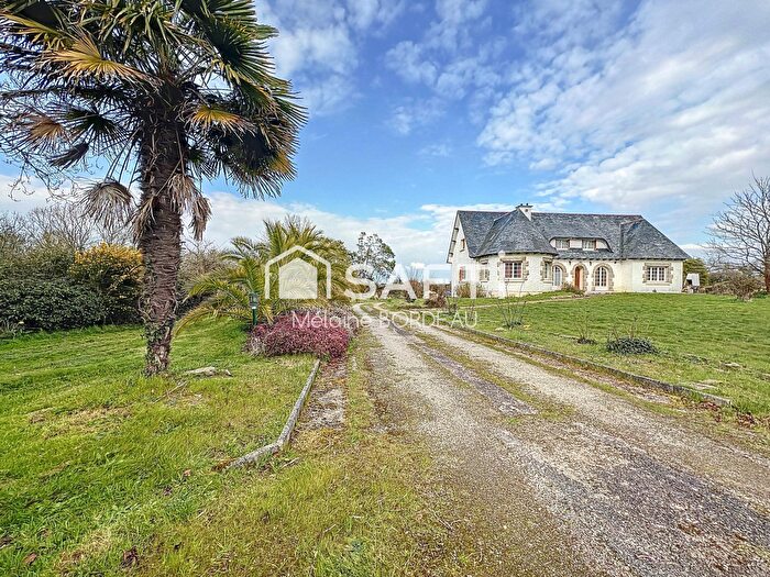 Maison à vendre - Sarzeau, Brillac, Kerguillo - 10 pièces - 8 chambres