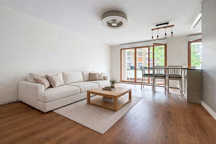 Appartement à vendre - Le Chesnay, Tartre - 3 pièces - 2 chambres