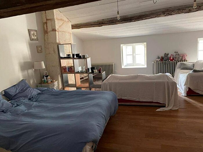 Appartement à louer - Saint Cybard-Houmeau, Angoulême - 1 pièce