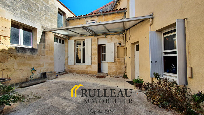 Maison à vendre - Saint-André-de-Cubzac - 8 pièces - 4 chambres
