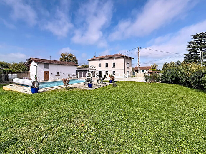 Maison à vendre - Cormoranche-sur-Saône - 7 pièces - 5 chambres