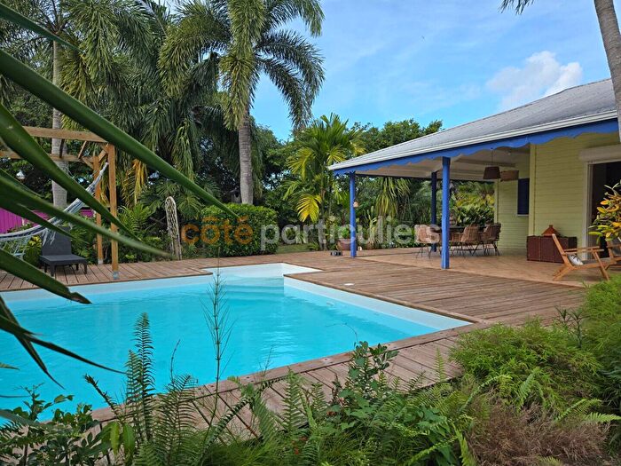 Maison à louer - Sainte Anne - 3 pièces - 2 chambres