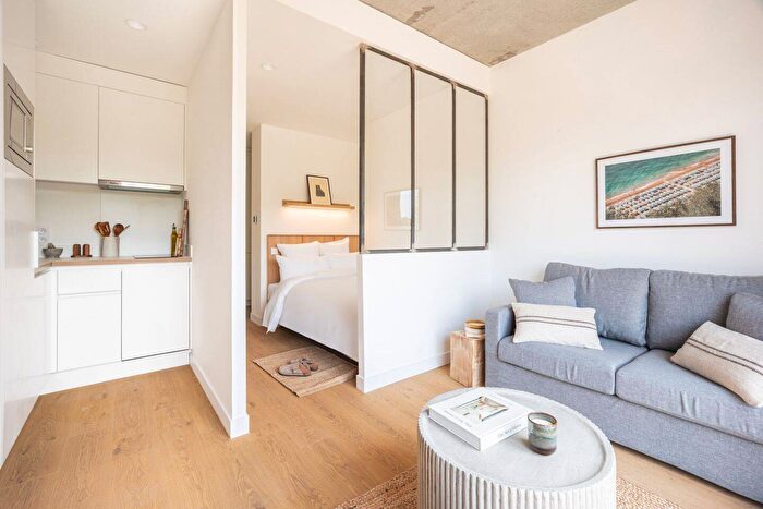 Appartement à louer - Prés-Flers Bourg-Château, Villeneuve-dAscq - 1 pièce