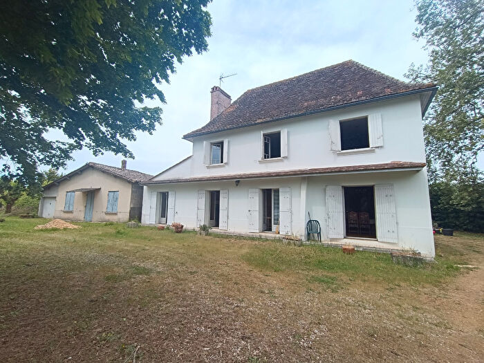 Saint-Seurin-sur-lIsle : Maison 7 pièces à vendre