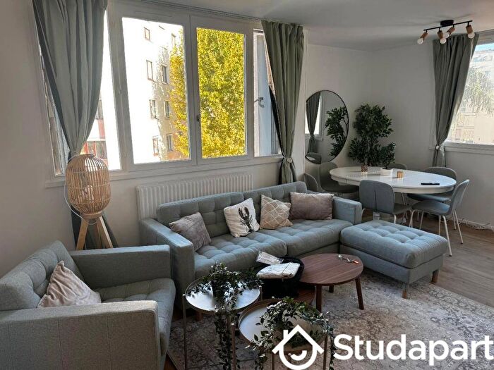 Appartement à louer - Croix Luizet, Villeurbanne - 1 pièce - 1 chambre