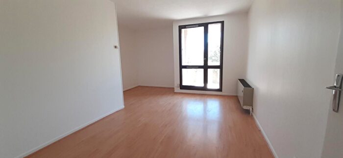 Échirolles, Village, La Commanderie : Appartement 1 pièce à louer