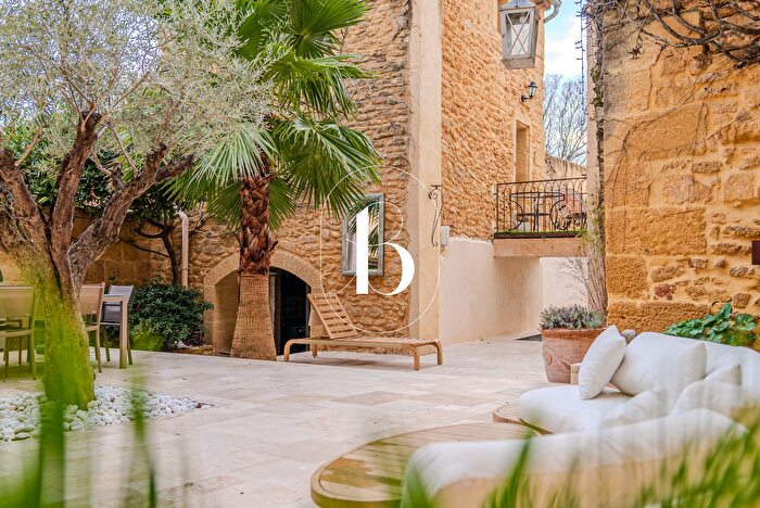 Maison 12 pièces à Uzès, à vendre