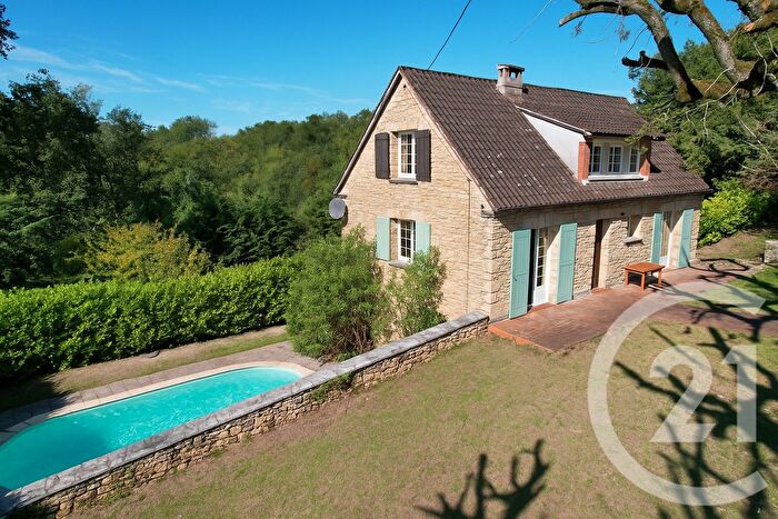 Maison à vendre - Vézac - 6 pièces - 4 chambres