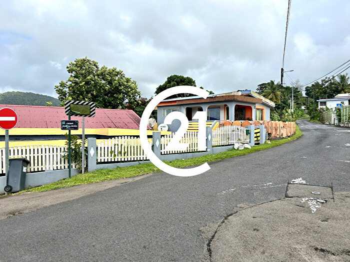 Maison à vendre - Saint-Joseph - 7 pièces - 5 chambres