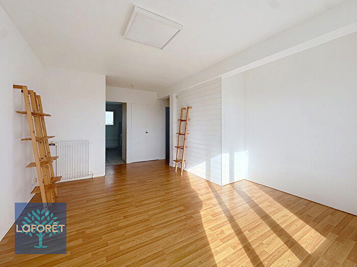 Appartement à vendre - Fougères, Madeleine, Sermandière, Chattière - 3 pièces - 2 chambres