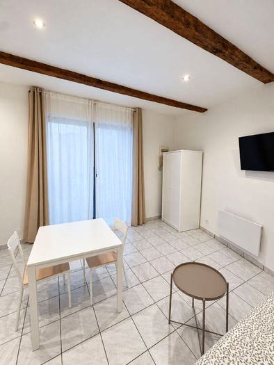 Appartement 1 pièce à Hôtel de Ville, Marseille 2ème arrondissement, à louer