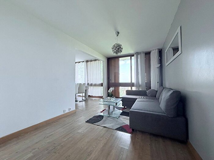 Parc Saint Cyr-Haut de Fontenay, Fontenay-le-Fleury : Appartement 2 pièces à louer