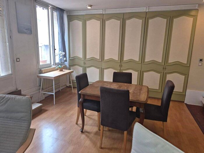 Appartement à louer - Pentes de la croix-rousse, Lyon er arrondissement - 2 pièces