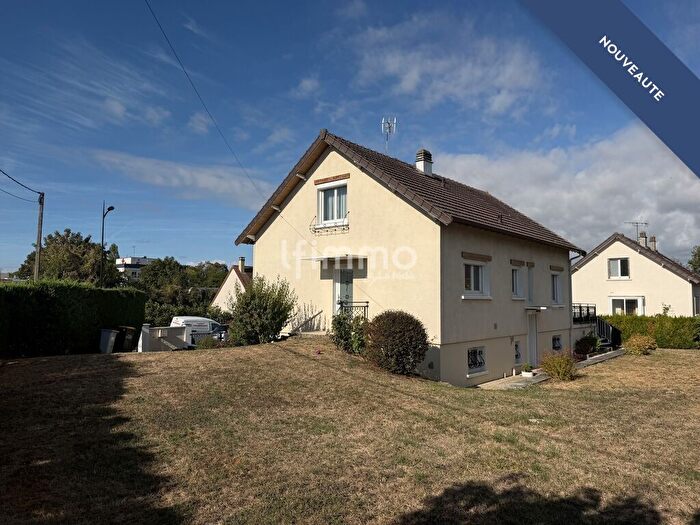 Meaux, Marché, Grande île, Clos Godet : Maison 7 pièces à vendre