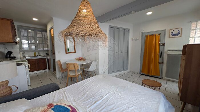 Appartement 1 pièce à Marseille 7ème, Bompard, à louer