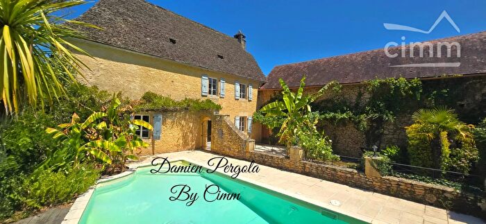 Maison à vendre - Valojoulx - 9 pièces - 5 chambres