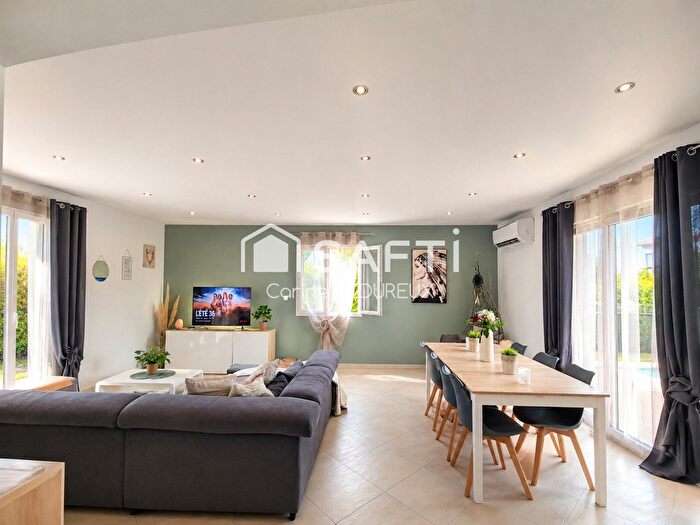 Maison 4 pièces à Saint-Clar-de-Rivière, à vendre