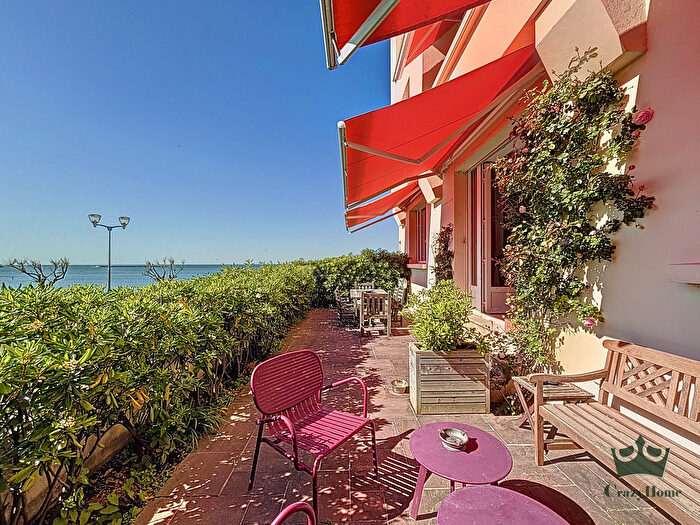 Appartement à vendre - Saint-Jean-de-Luz, Centre-ville - 3 pièces - 1 chambre