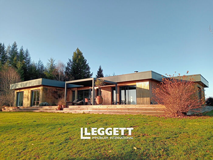 Maison à vendre - Neuvic - 15 pièces - 5 chambres