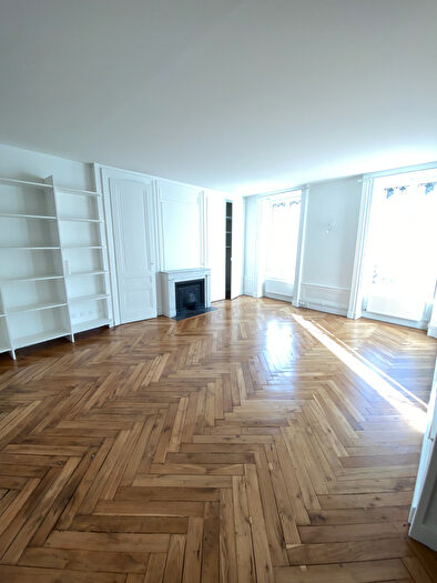 Lyon 1er, Bas des Pentes, Presqu'île - Appartement 4 pièces à louer