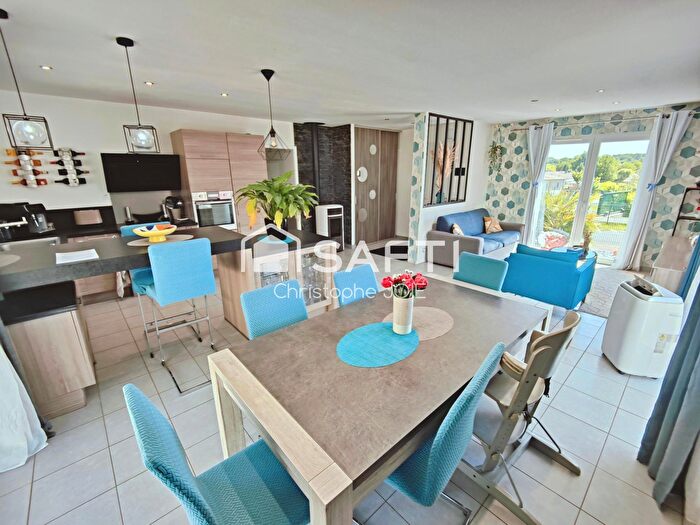 Maison 5 pièces à Créon, à vendre