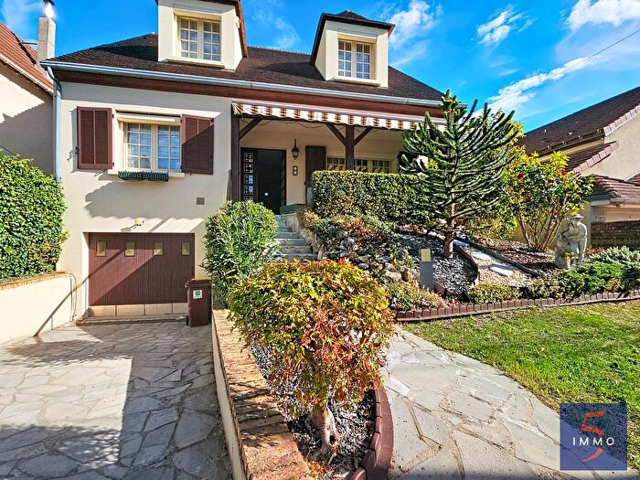 Champs-sur-Marne, Bords de Marne - Maison 6 pièces à vendre