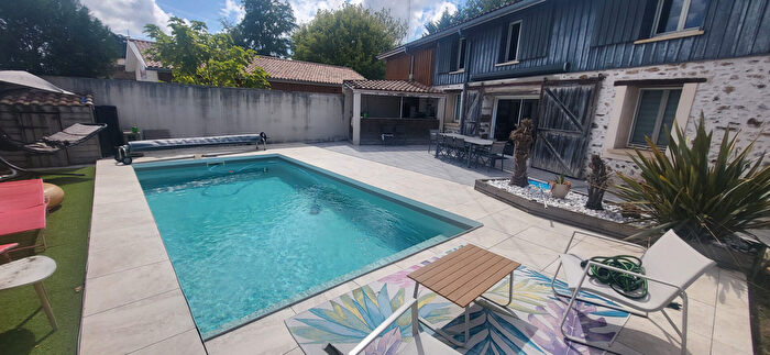Salles - Maison 7 pièces à vendre