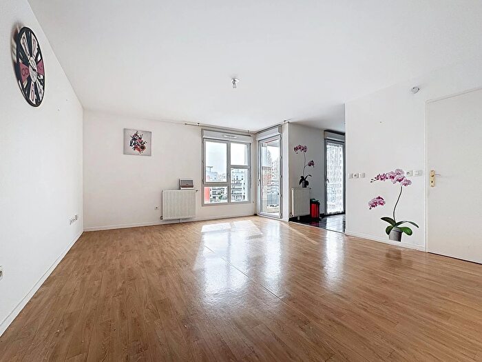 Appartement à vendre - Trappes, Coeur des Merisiers - 2 pièces - 1 chambre