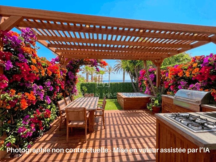 Appartement 3 pièces à Nice, Carré d'or, à vendre
