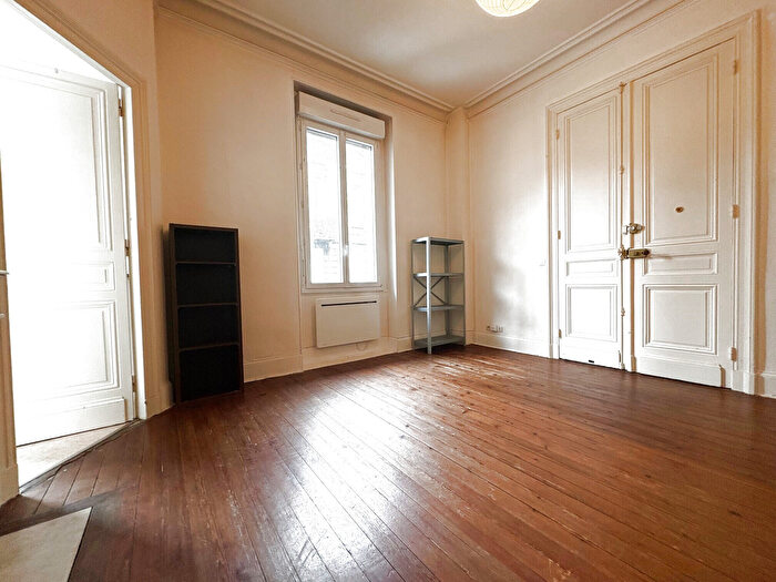 Appartement à louer - Bordeaux, Saint-Seurin - 1 pièce