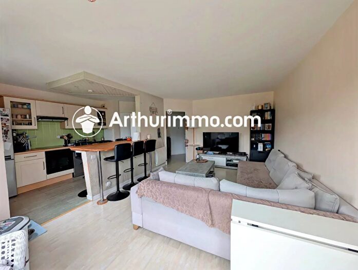 Appartement 4 pièces à Savigny-le-Temple, Centre-ville, à vendre